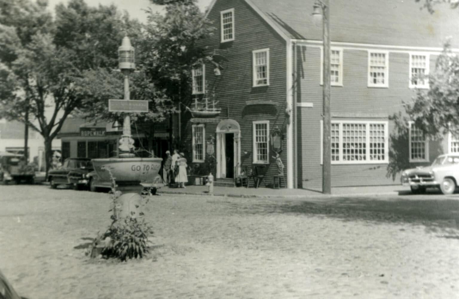 Nantucket's Iconic Main Street Fountain Is Back - Yesterdays Island ...