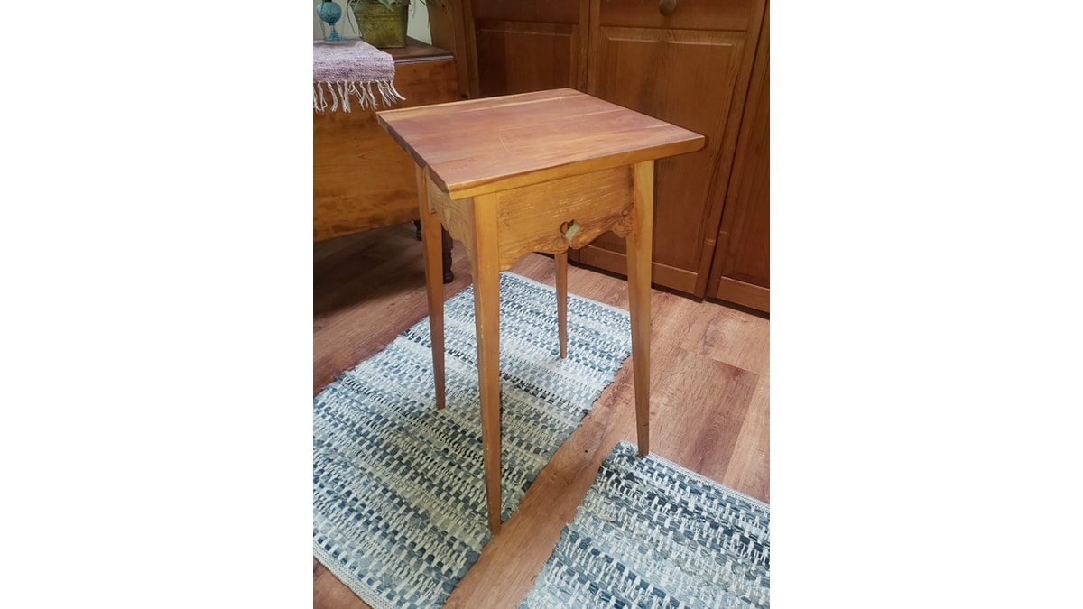 Tables and Totems - Yesterdays Island, Todays Nantucket